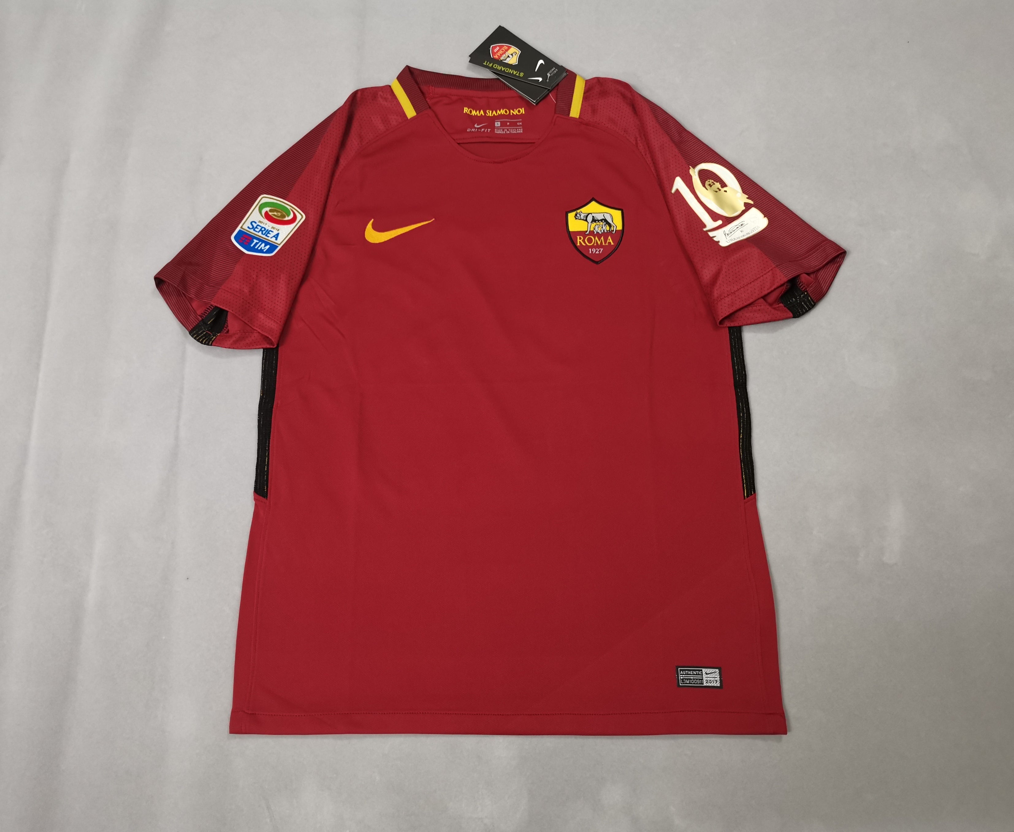 AS ROMA 17-18 HOME TOTTI EDITION – CHILA SPORTS